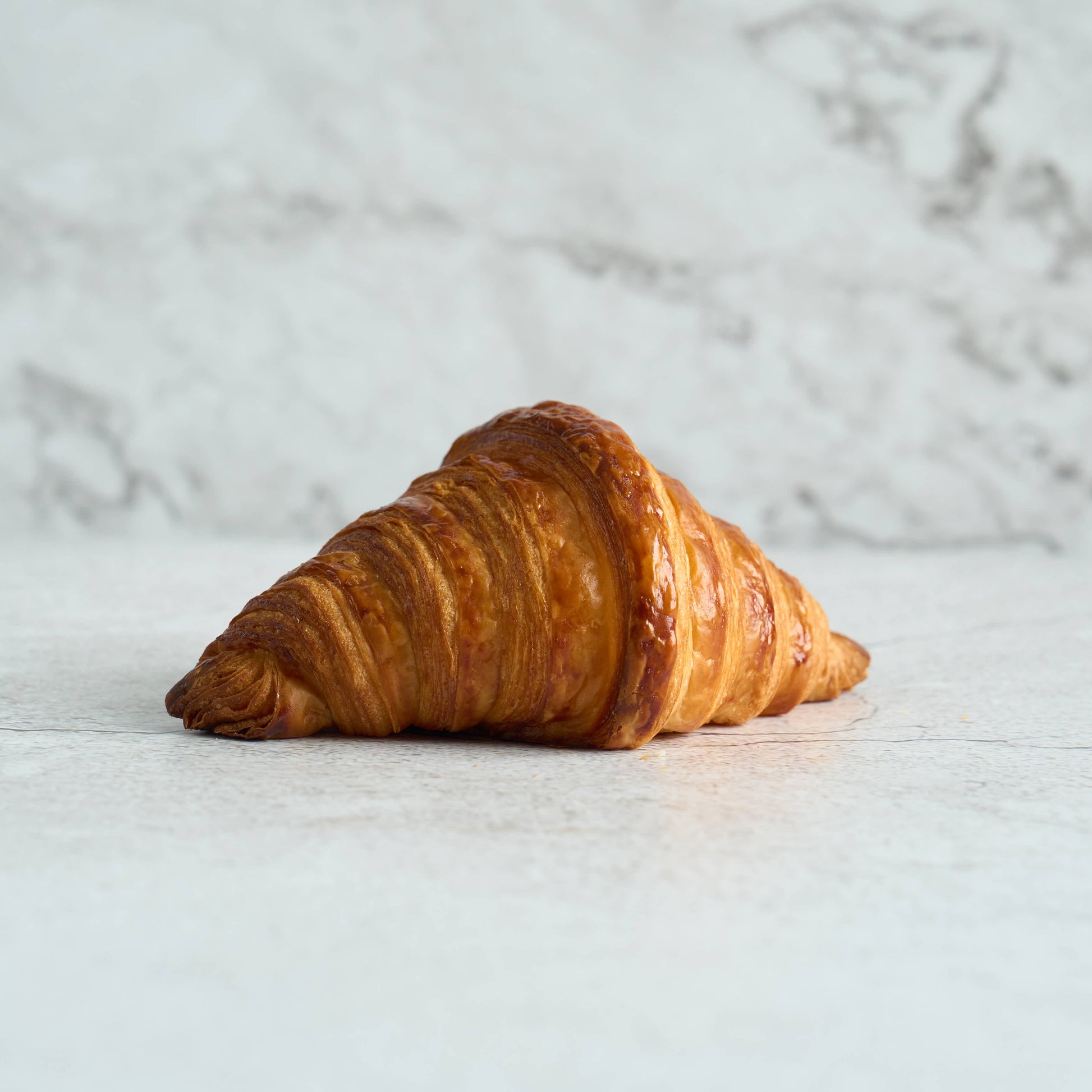 Croissant Relleno de Crema Pastelera – Con olor a Pan